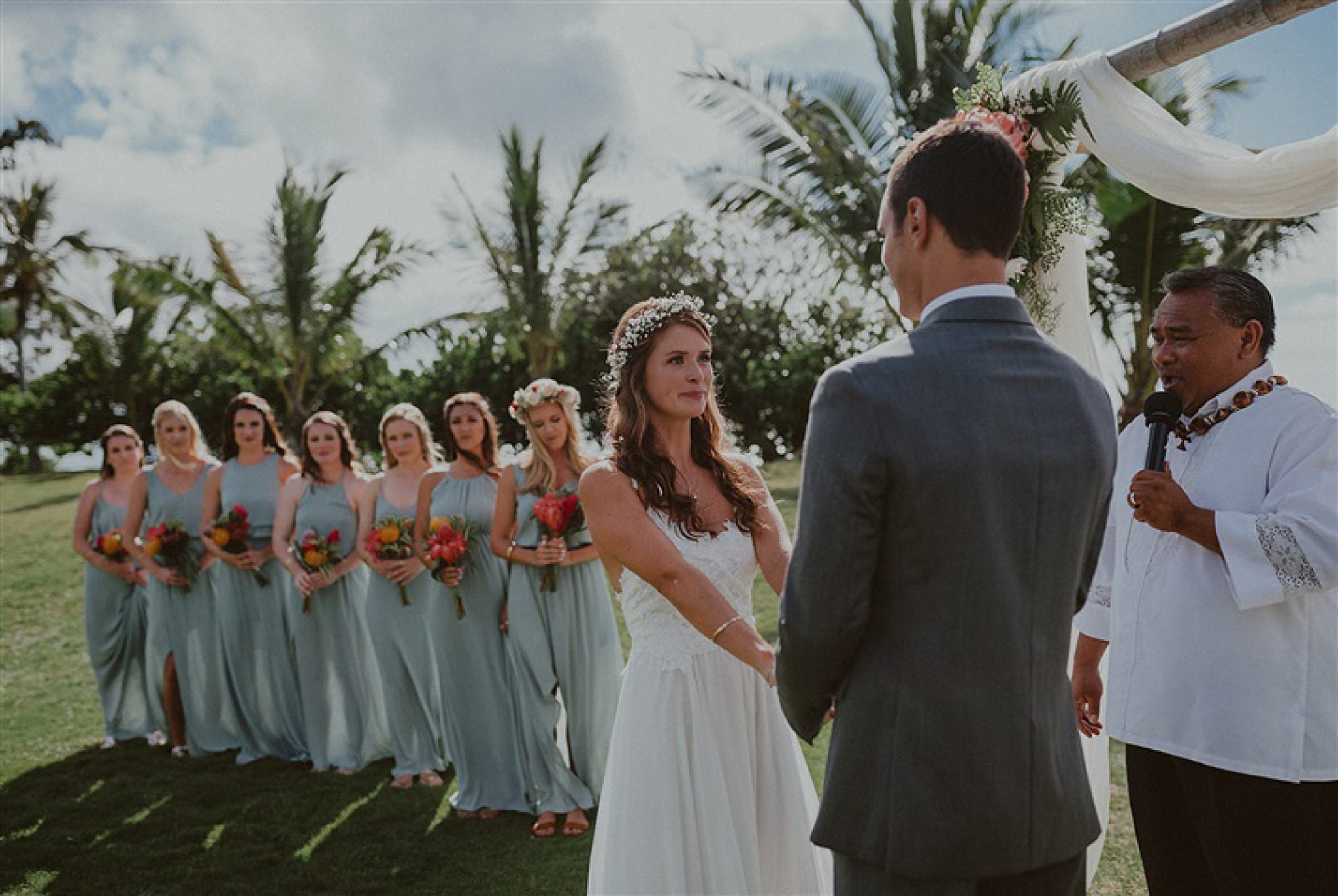 A Guide to Having Your Wedding at Oahu's Loulu Palm Estate