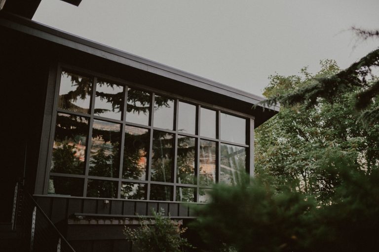 Guide to Wedding Receptions at Canlis Restaurant in Seattle, WA